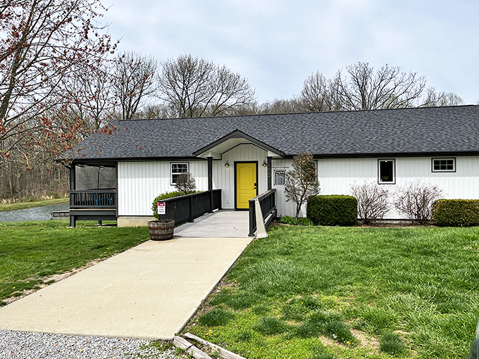 Summer sipping at its finest. Feather Hills' outdoor seating invites you to linger over a glass while soaking up the scenery.