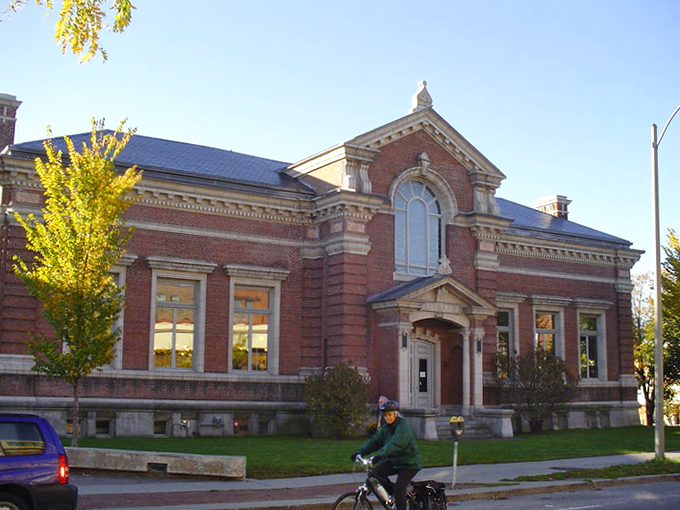 Navigate to knowledge! This Burlington landmark is your GPS to both classic tomes and cutting-edge learning.