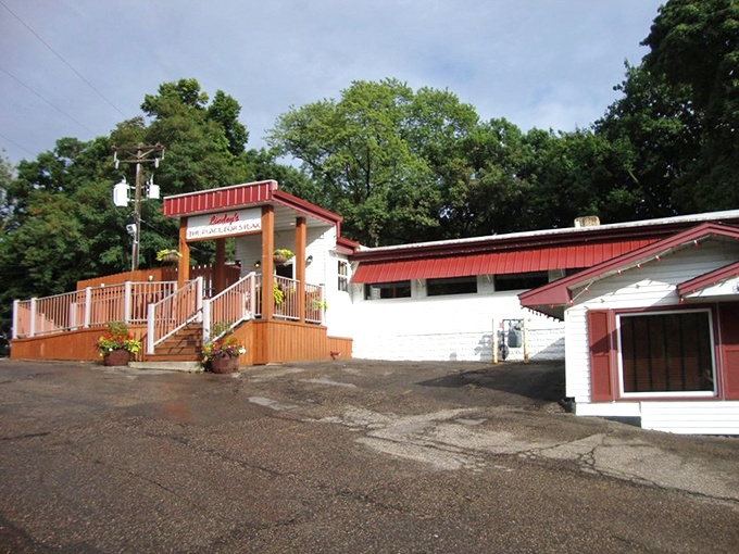 Where the steaks are high and the pretension is low. Lindey's keeps it simple and delicious.