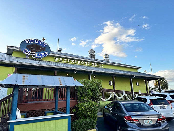 Part fish market, part restaurant, all charm. It's like your favorite seafood dream came to life and added a killer view.