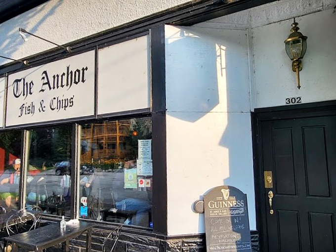 Cross the pond without leaving town! This unassuming spot is your ticket to a fish fry that rivals London's best.