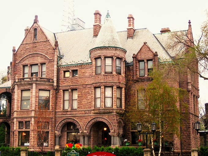 Fine dining meets phantom fun. Don't be alarmed if your fork moves on its own &ndash; it's just the ghostly staff!