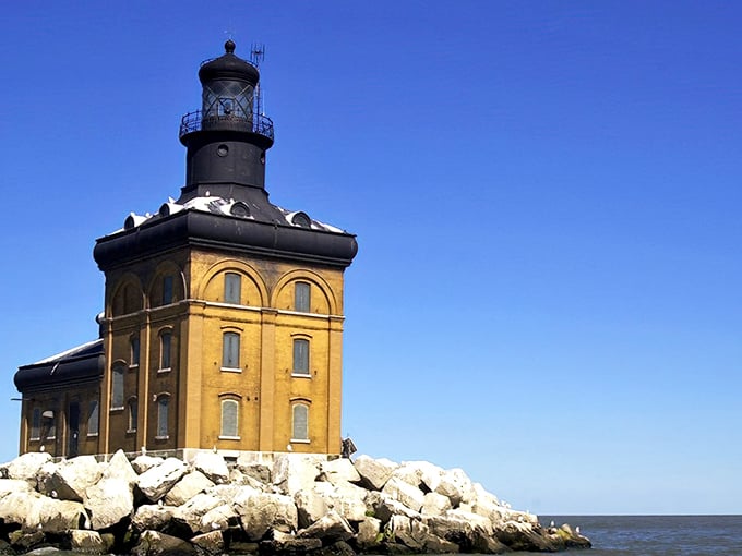 This lighthouse didn't just guide ships&mdash;it won the Lake Erie architectural beauty pageant. Talk about multitasking!