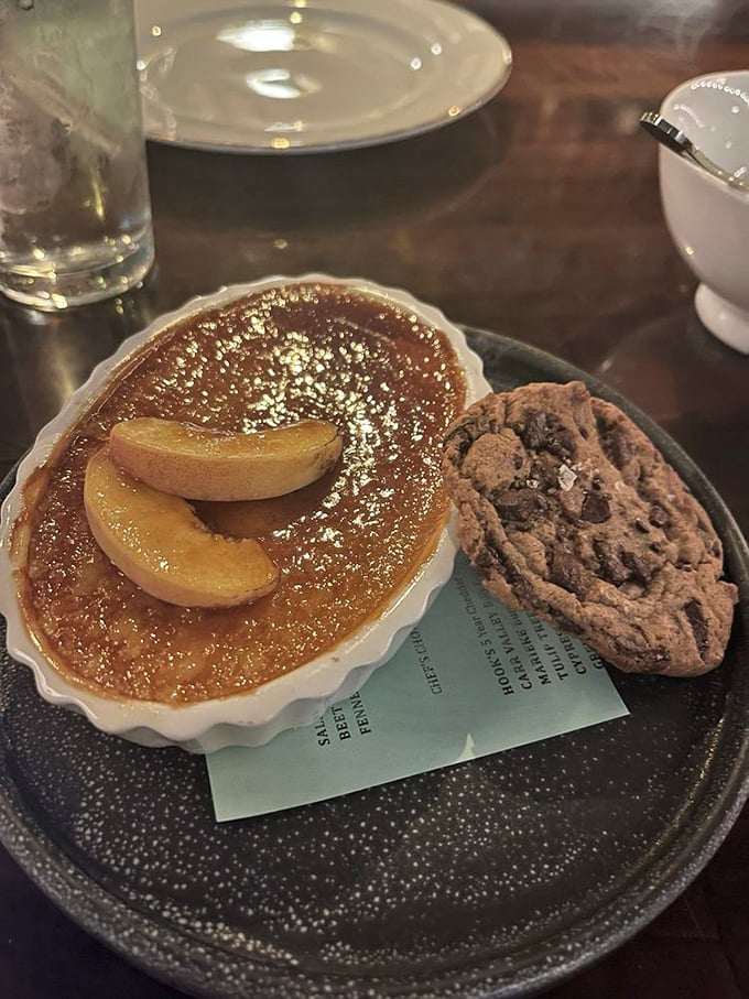 The dynamic duo: cr&egrave;me br&ucirc;l&eacute;e meets cookie. It's like dessert decided to bring a wingman, and we're here for it.