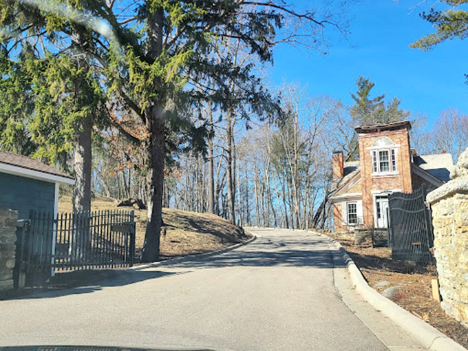 Welcome to Mayowood, where even the driveway feels like a scene from Downton Abbey.