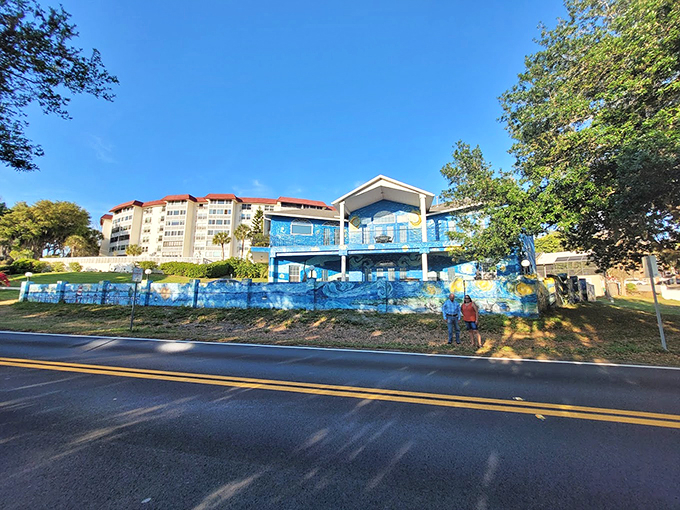 Who needs a photo filter when you've got a Van Gogh house? This place is more Instagrammable than a unicorn riding a rainbow!