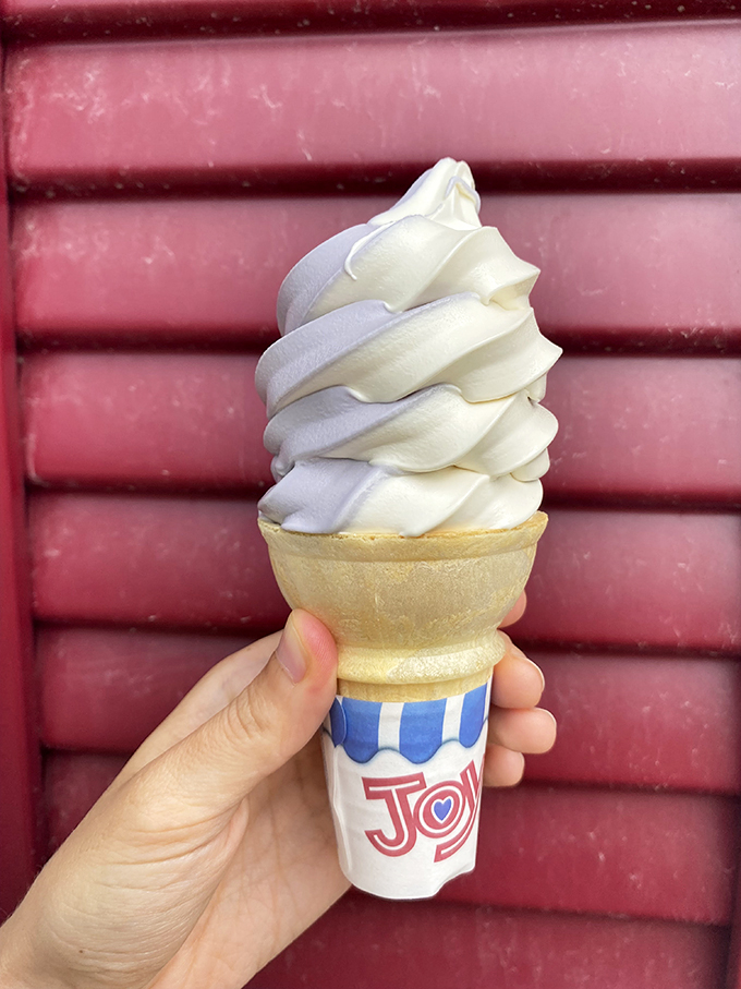 Double the flavor, double the fun! These creemees are the Laverne and Shirley of the dessert world &ndash; better together.