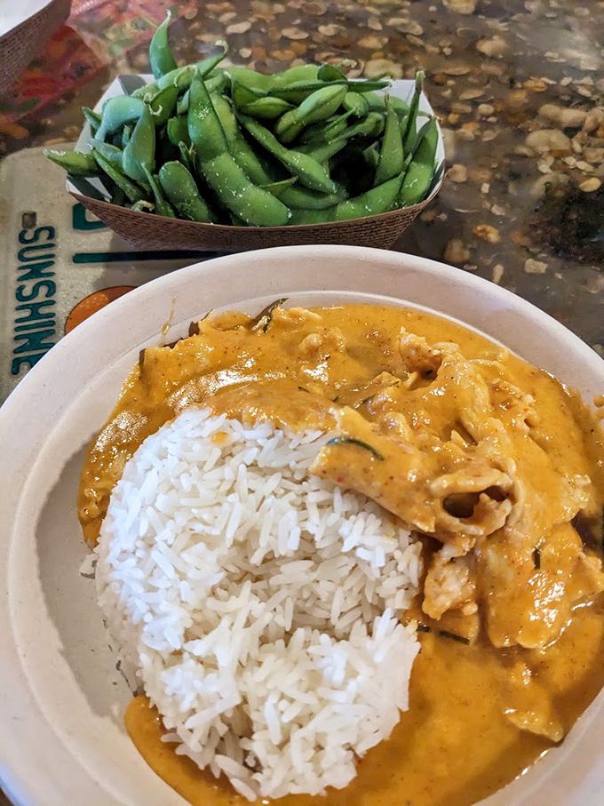Comfort food alert! This butter chicken looks creamier than a Barry White love song and twice as satisfying.