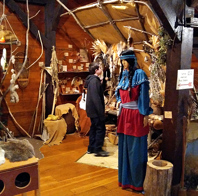 Is it just me, or does this gentleman look like he's about to spill some serious tea about Dundee's history? I'm all ears!
