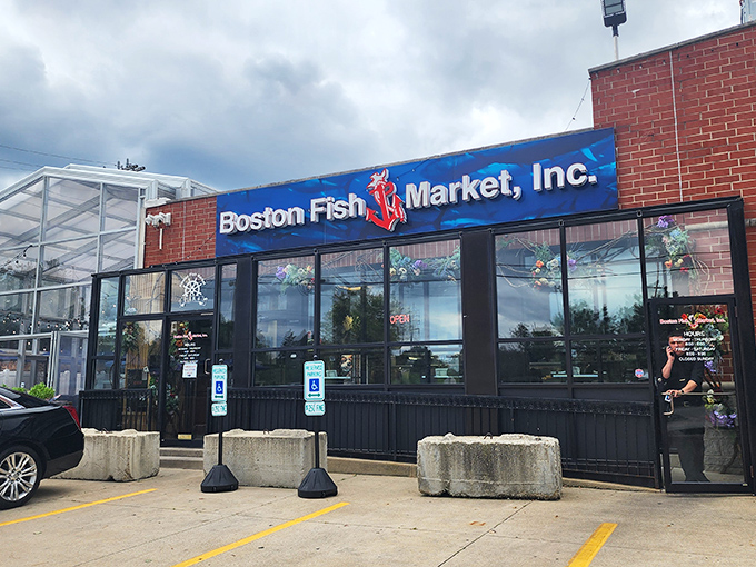 Boston Fish Market: A slice of New England in the Midwest. No chowdah accent required to enjoy these ocean treasures.
