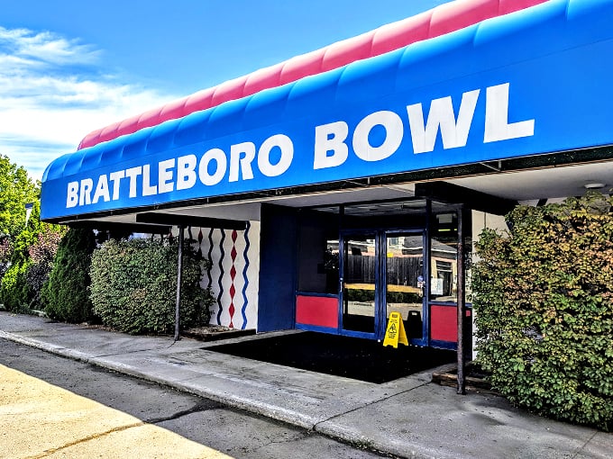 Brattleboro Bowl's facade is like a cheery "hello" from the 1950s. It's retro, it's charming, it's absolutely bowl-tiful!
