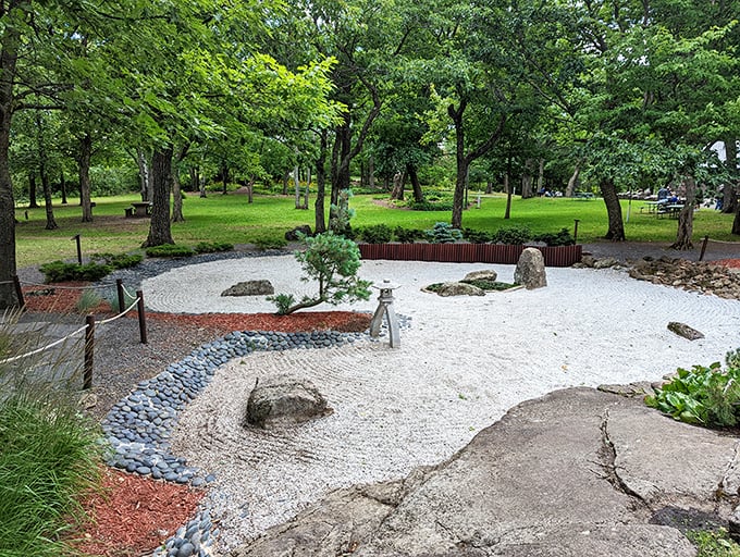 Duluth's crown jewel! This hilltop haven offers panoramic views that'll make your heart soar and your camera work overtime.