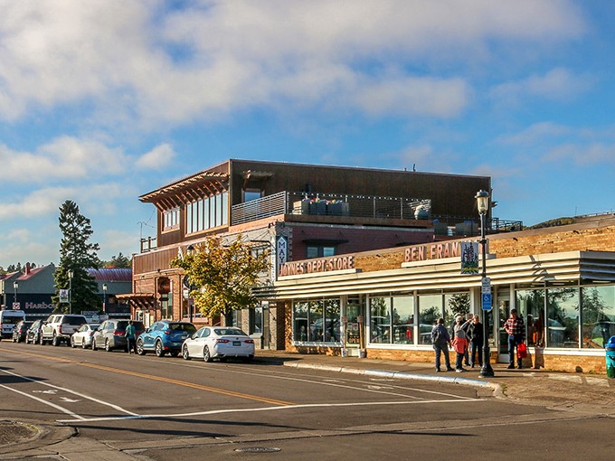Grand Marais: Where every view is Instagram-worthy. No filter needed!