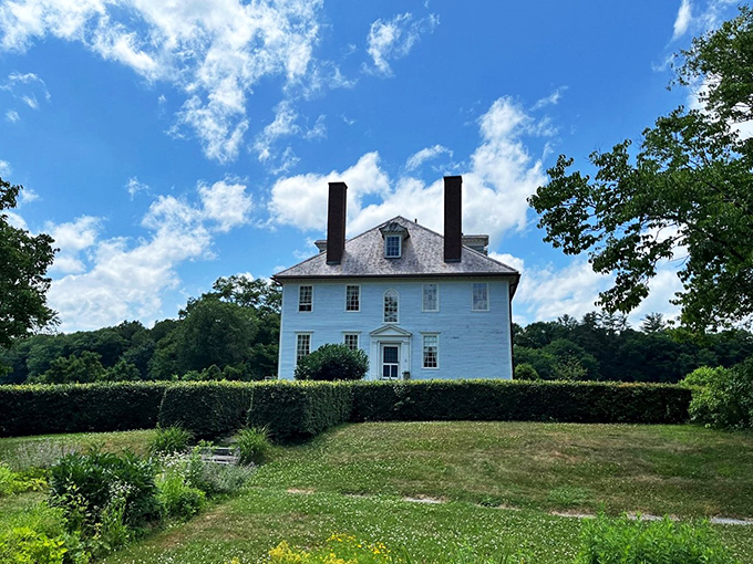 Hamilton House: Georgian elegance meets riverside charm. It's the architectural equivalent of a perfectly tailored suit &ndash; timeless and dapper!