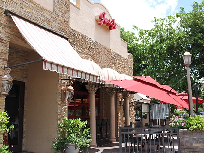 La dolce vita meets Florida sunshine at Joey's. It's like Italy took a beach vacation!