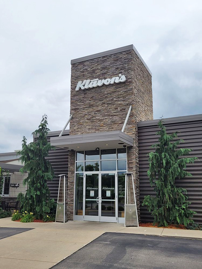 Klavon's: The Swiss Army knife of pizzerias. Whether you're craving thin crust or deep dish, this place has got you covered like cheese on a pizza.