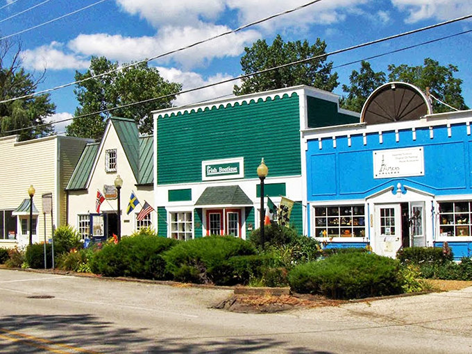 Long Grove: Where every season is festival season! This town celebrates more than your aunt's Facebook feed.