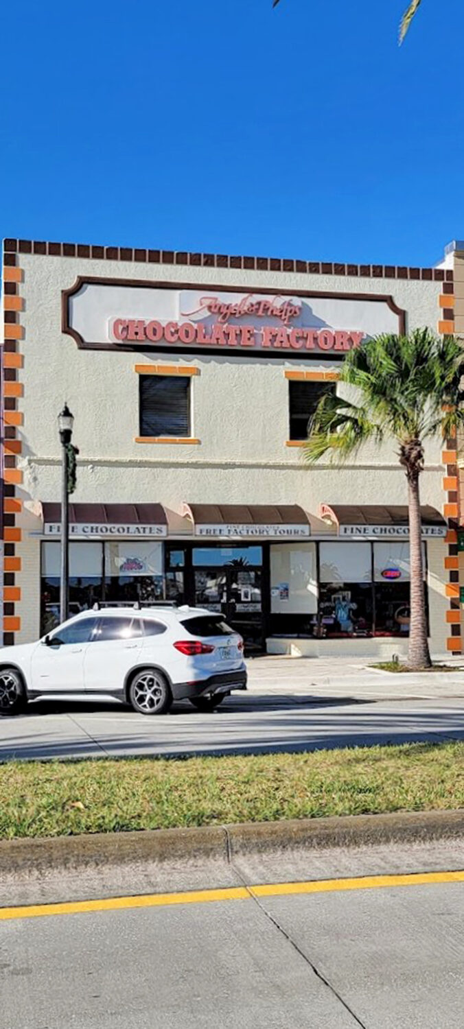 From bean to bar, witness chocolate magic in action. It's like Charlie's factory, minus the Oompa Loompas.