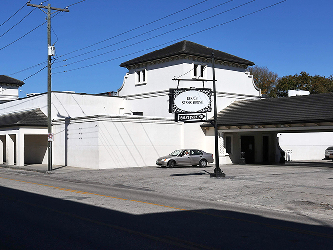 At Bern's, the steaks are aged longer than some Hollywood marriages. The result? Pure beefy bliss on a plate.