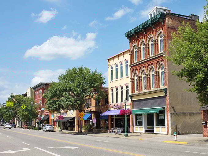 Marietta's main street: A stroll through time. With architecture this grand, you'll feel like you're walking in your great-grandparents' footsteps.