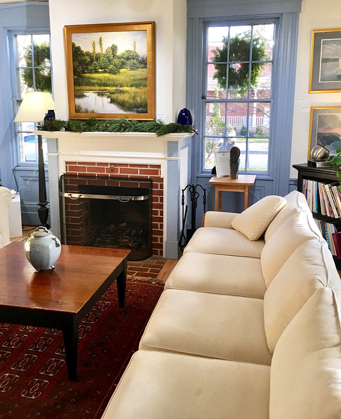 Chart a course for creativity at this coastal gem. It's a gallery that'll make you want to drop anchor and stay awhile.