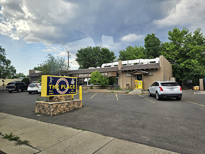 Simplicity is the secret ingredient at Mike & Ronda's, where every bite feels like home.