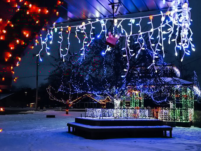 Navigate through Nisswa's winter wonderland. It's like driving into a Christmas card &ndash; just watch out for wandering snowmen!