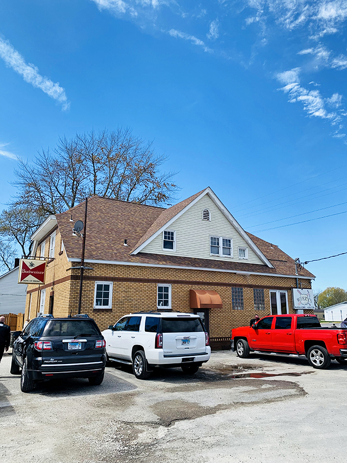 Time-travel taste test: Weezy's burgers transport you back to the golden age of the American road trip, no DeLorean required.