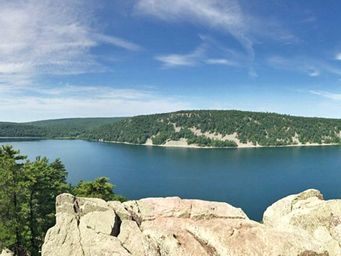 Panoramic perfection! If Wisconsin had a screensaver, this would be it. Time to update your Zoom background, folks!