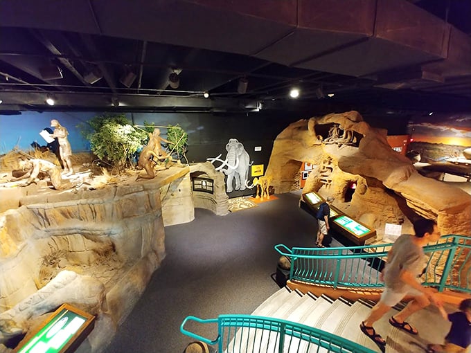 Caveman chic never looked so good. These prehistoric people are giving "The Flintstones" a run for their money.