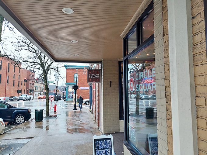 Square up to circular delights! This donut shop is the detour your road trip didn't know it needed.