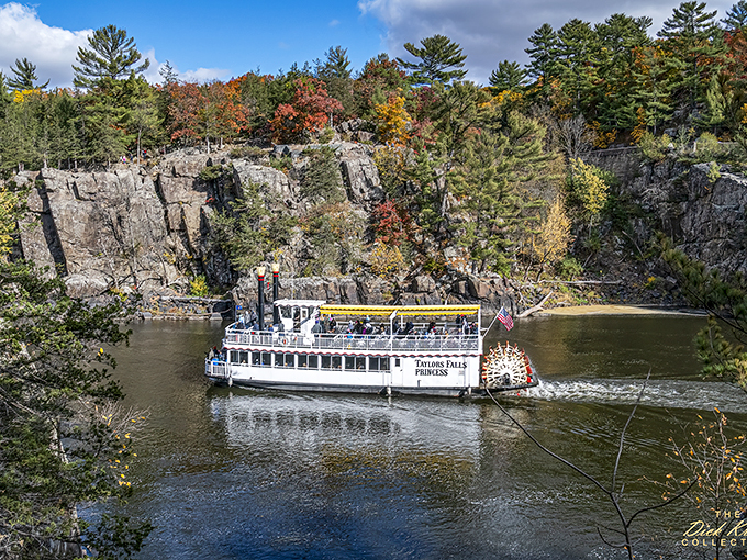 Interstate Park: Where Wisconsin and Minnesota compete for the title of "Most Gorgeous Waterfall View." Spoiler alert: Everyone wins!