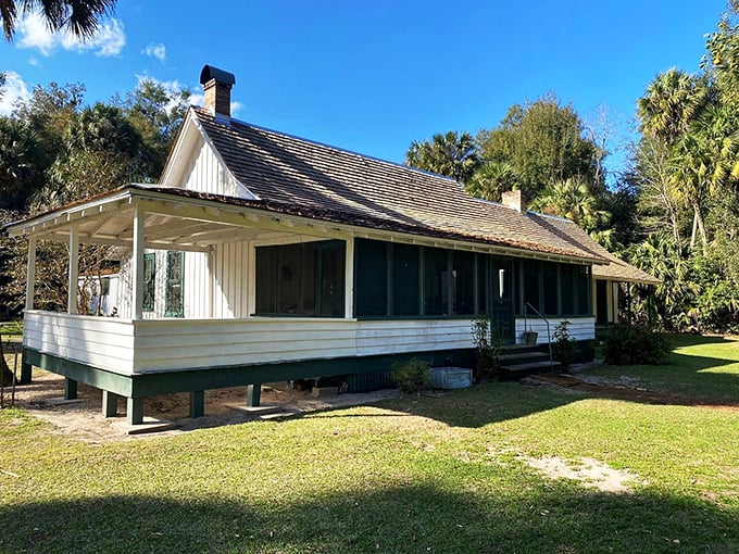 Writer's retreat meets Florida cracker style. Pulitzer Prize not included, but inspiration is free!