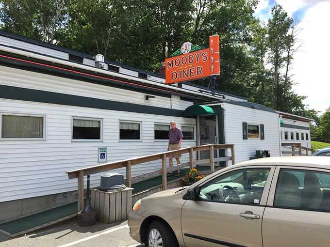 Moody's Diner: Where every day feels like a Norman Rockwell painting come to life &ndash; with better pie!