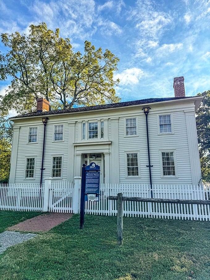 Visit the historic city of Nauvoo, Illinois! The grand architecture and sweeping river views make this a memorable stop.