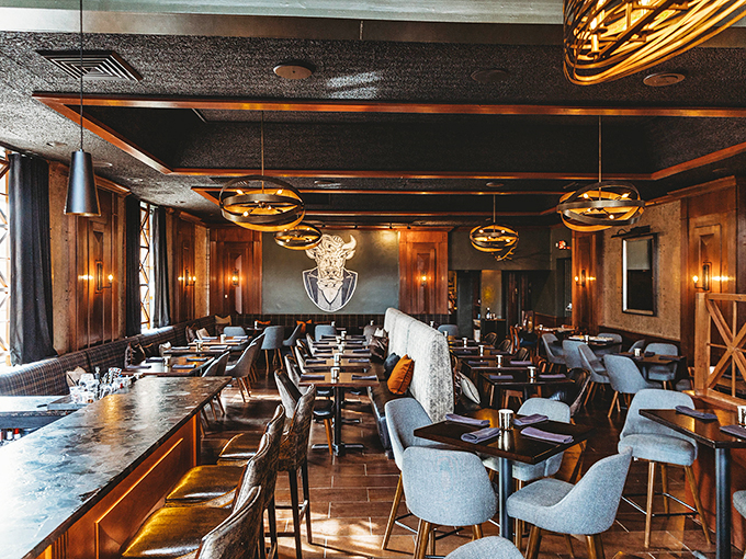 History with a side of haute cuisine! Niche's classic exterior houses a world of modern flavors.