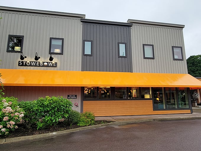 Stowe Bowl: Where modern chic meets classic fun. It's like a trendy ski lodge and a bowling alley had a stylish baby!