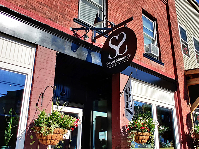 Sugar rush hour! Sweet Simone's is the traffic-stopping treat on your Vermont voyage.