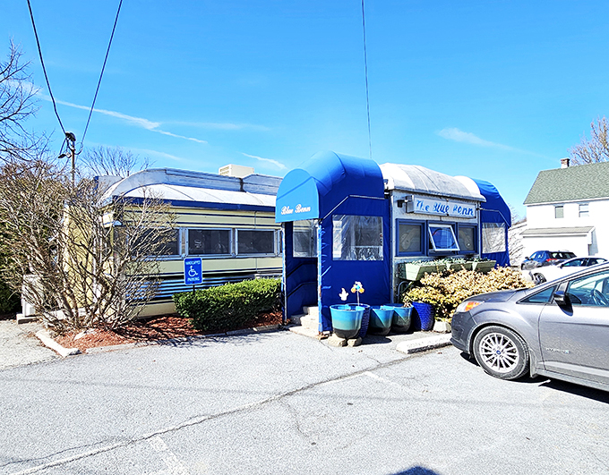 Jukebox heroes unite at the Blue Benn Diner. Pick your tune and your breakfast &ndash; both are guaranteed to be classics.