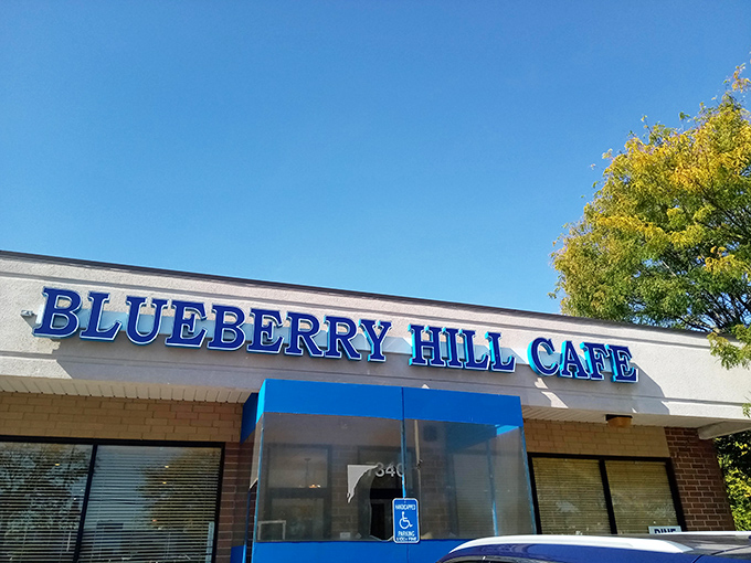 A blueberry lover's dream come true! This cafe looks ready to serve up breakfasts bluer than B.B. King's best tunes.