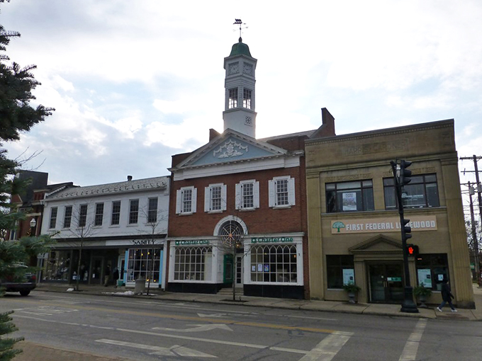 Quaint overload alert! Main Street Chagrin Falls is so charming, it makes Mayberry look like the big city.