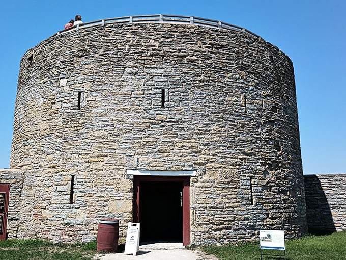 Cannons, muskets, and uniforms, oh my! It's like stepping onto the set of "Hamilton," but with more mosquitoes.