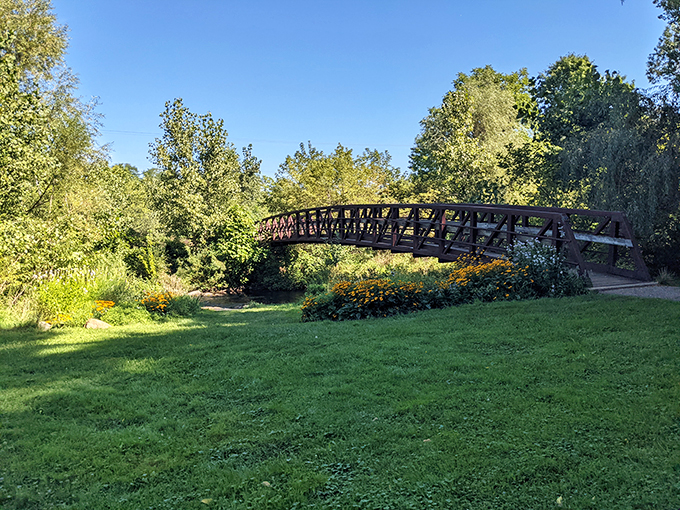 The Honolulu House in Marshall: When Victorian architecture meets tropical dreams. It's the mullet of buildings – business in front, party in back!