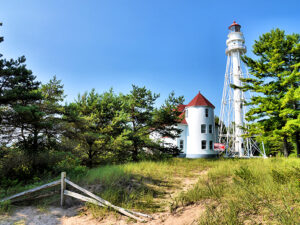 11 Picturesque Lighthouses In Wisconsin That Will Take Your Breath Away