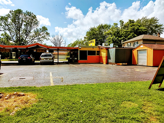  Short's root beer float: It's like a milkshake's cooler, slightly fizzy cousin decided to crash the party &ndash; and we're all invited!