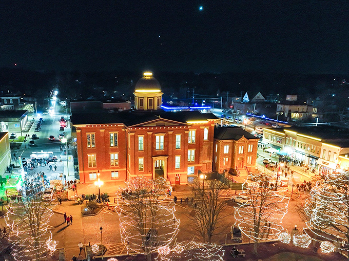 Victorian charm meets holiday cheer – Woodstock's festive makeover is a trip back in time.