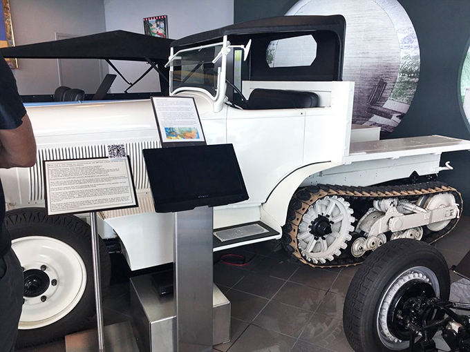 Half-car, half-tank, all awesome. The Citro&euml;n half-track looks ready to conquer both highways and mountain ranges with equal ease.