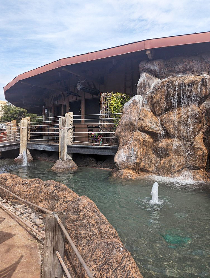 Who needs a wishing well when you've got this fountain? Toss in a coin and wish for more green chile sauce!