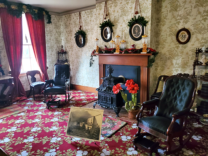 Deck the halls with boughs of history! Lincoln's parlor gets festive, proving even presidents need a little holiday cheer.
