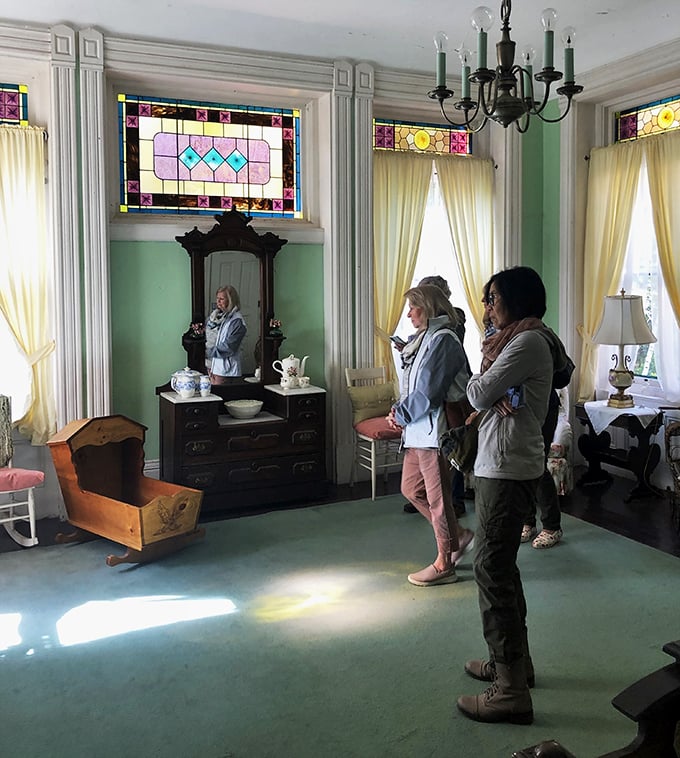 "And on your left, you'll see&hellip; well, everything!" Tour-goers soak in the Victorian vibes &ndash; no Instagram filter needed here.